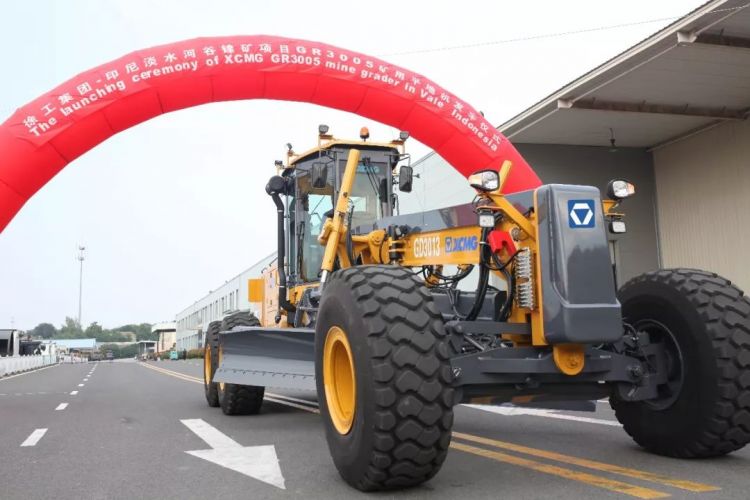 XCMG official 300HP GR3005 mining motor graders machine price, MACHMALL