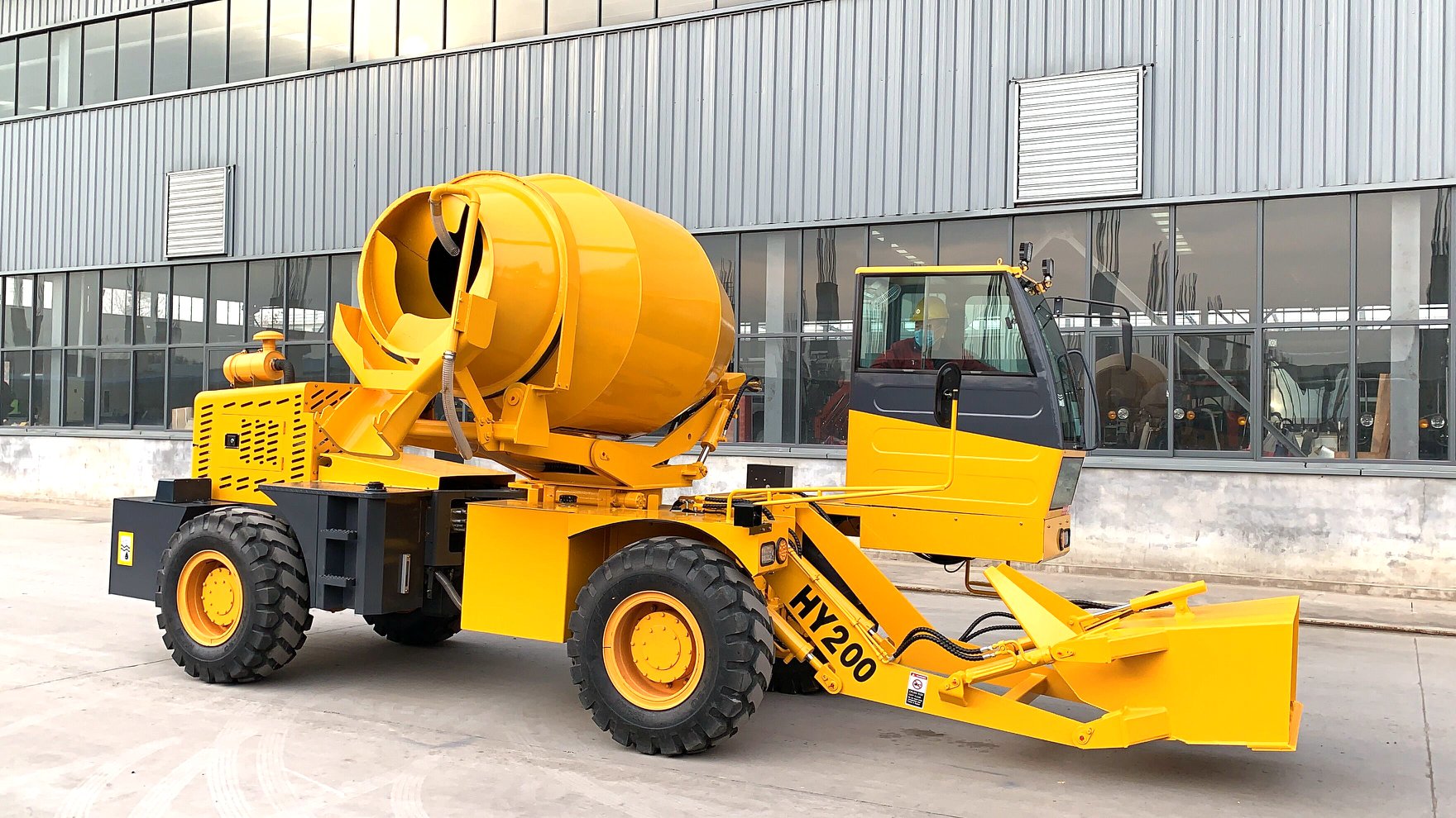 HY-350 self loading concrete mixer, MACHMALL