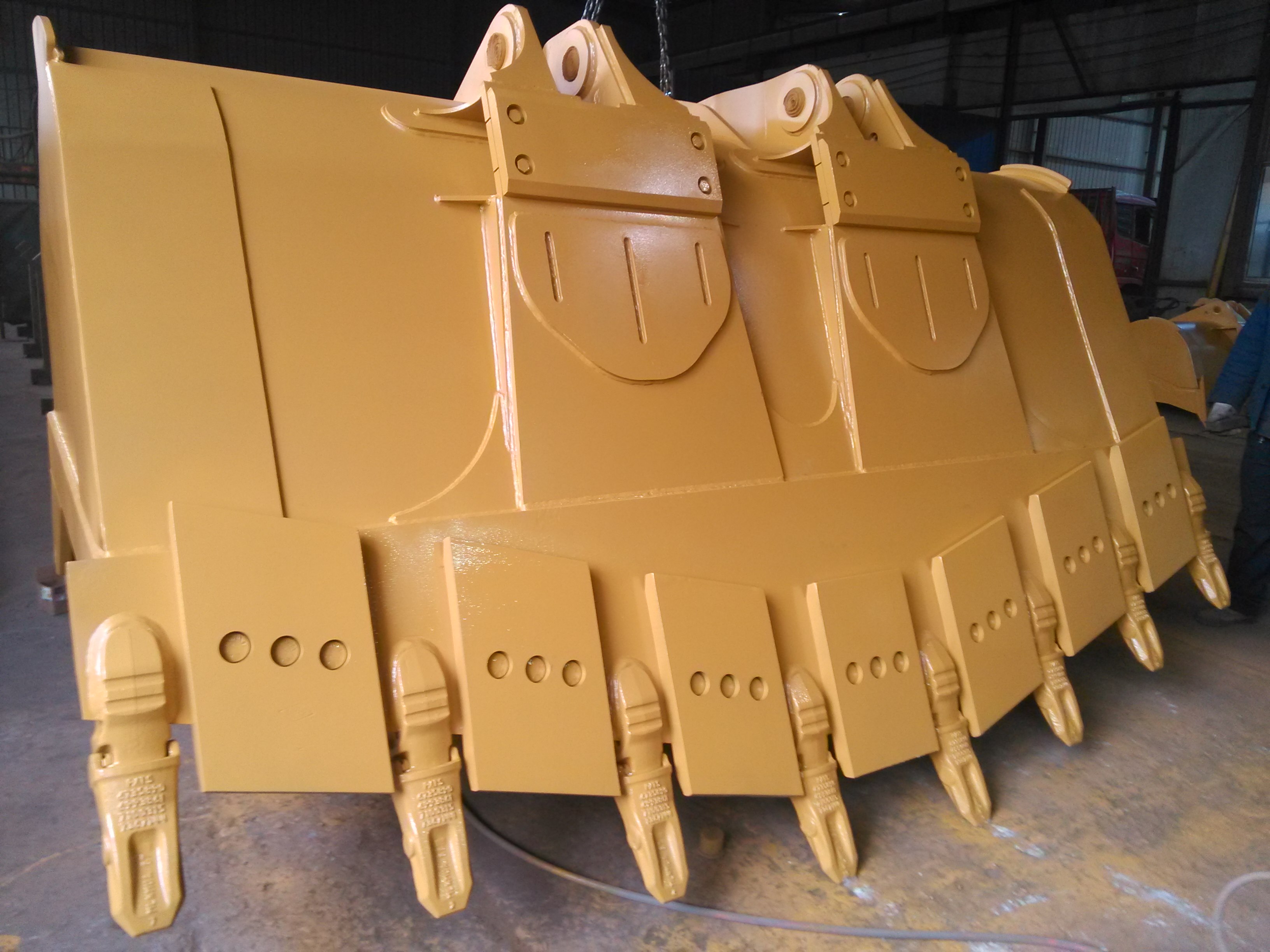 Rock Bucket 980 HDR, MACHMALL