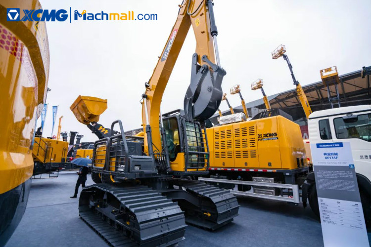 XCMG 30 ton crawler excavator machine with excavator attachments XE335C ...