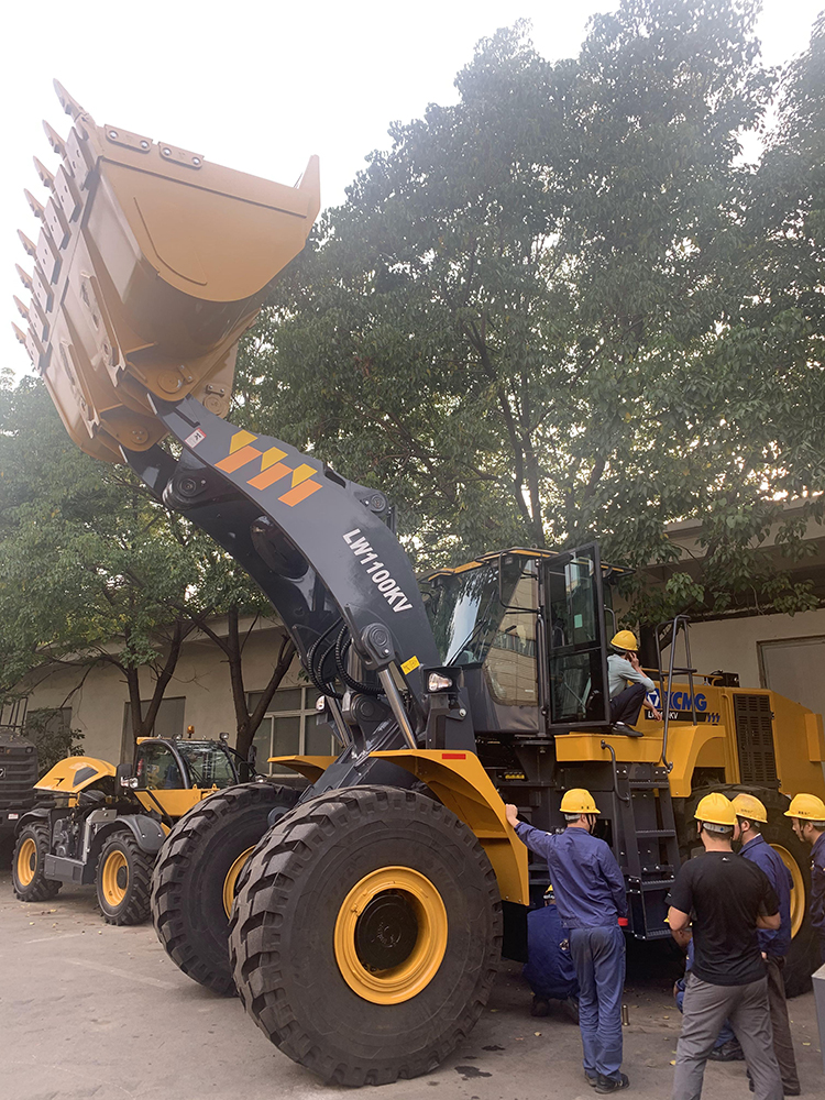 XCMG original factory 11 ton wheel loader LW1100KV price, MACHMALL