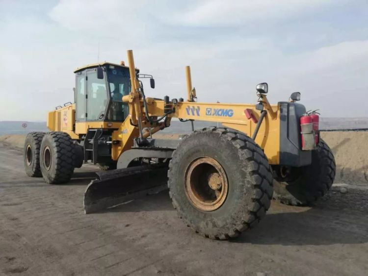 XCMG GR3003 strong 300HP largest motor graders machine, MACHMALL