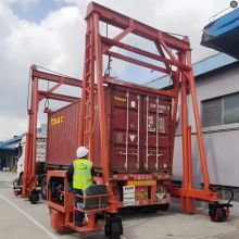 XCMG Official 0-60 Ton Mast Mobile container crane Tyred Lifting Gantry ...