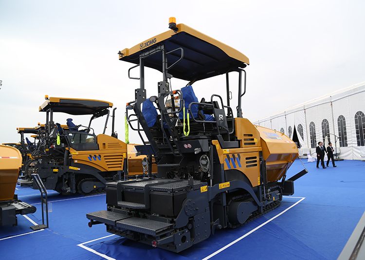 XCMG official 0.8m road paver RP403 China full-hydraulic small crawler ...