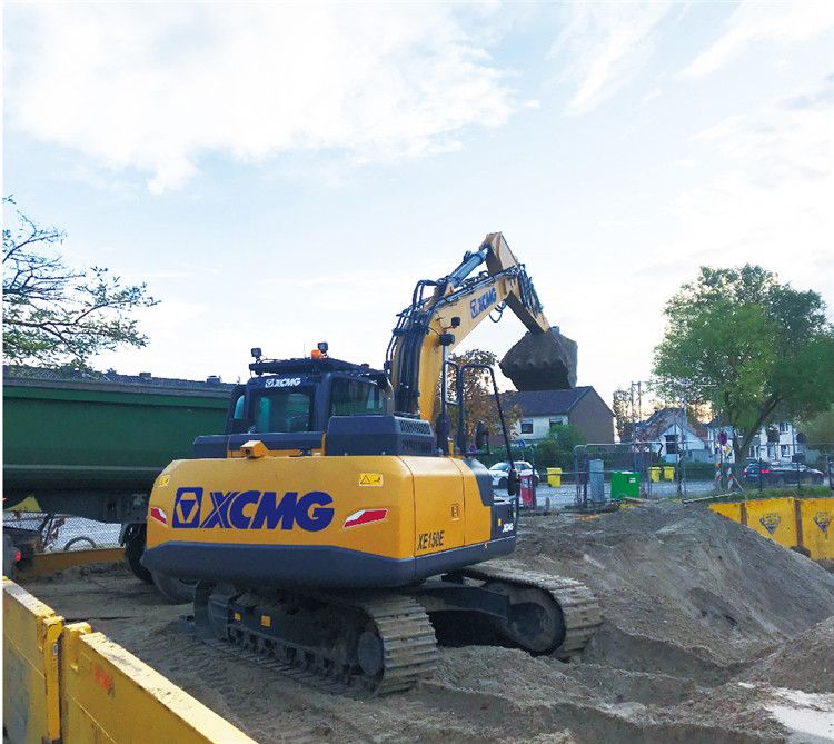 XCMG 15 Ton Excavator Crawler Excavators XE150E Meets North America EPA ...