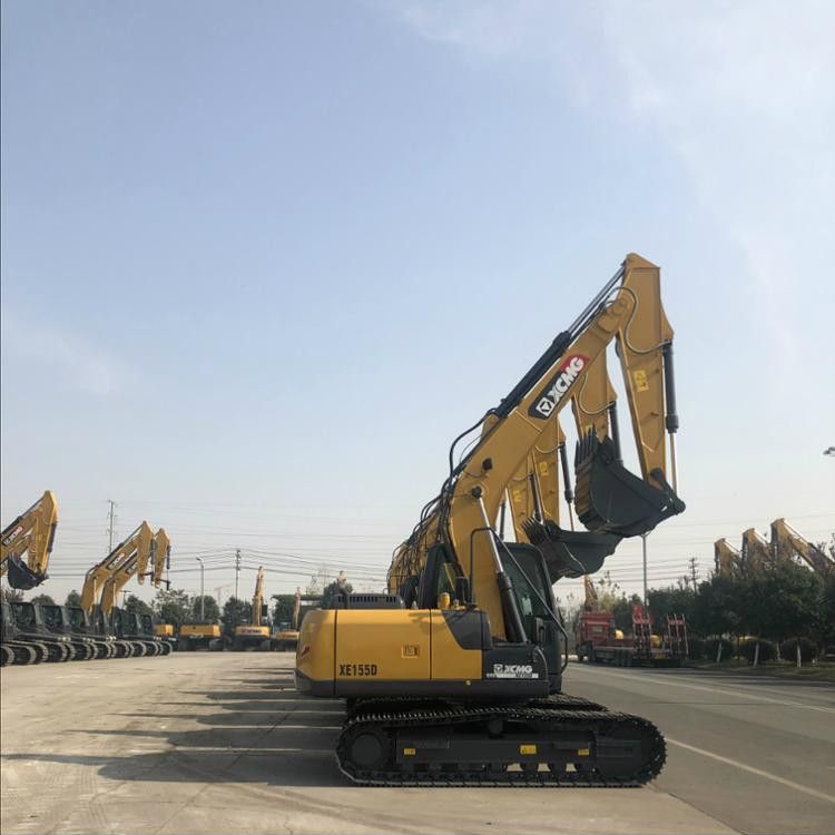 XCMG 15 Ton Excavators Machine XE155D With Excavator Hydraulic Hammer ...