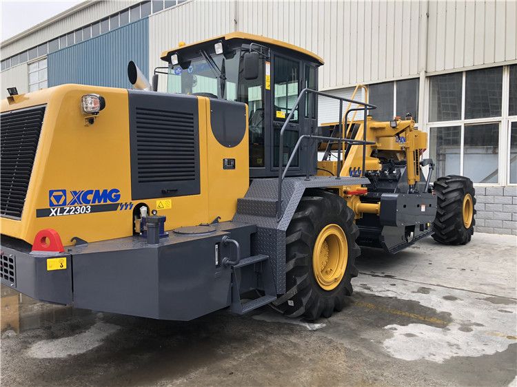 XCMG Road Construction Machine Soil Recycling 2.3 Meter Cold Asphalt Recycler XLZ2303 For Sale ...