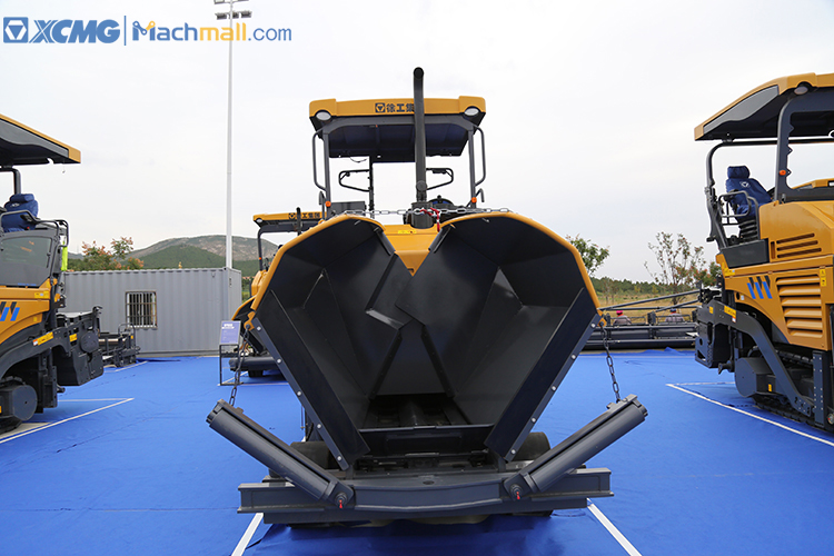 XCMG official special offer 4.5m paving width wheel concrete paver ...