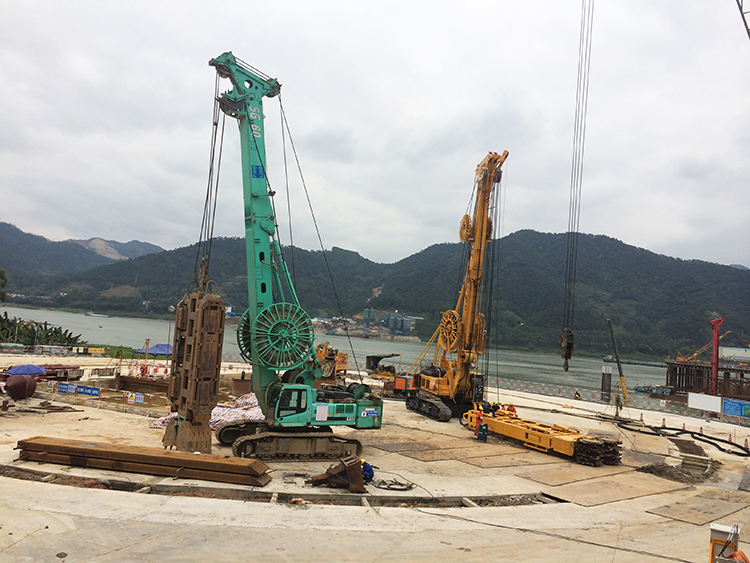 XCMG Trenching Machine 5m Diaphragm Wall Grab Trench Cutter XTC80/55 ...