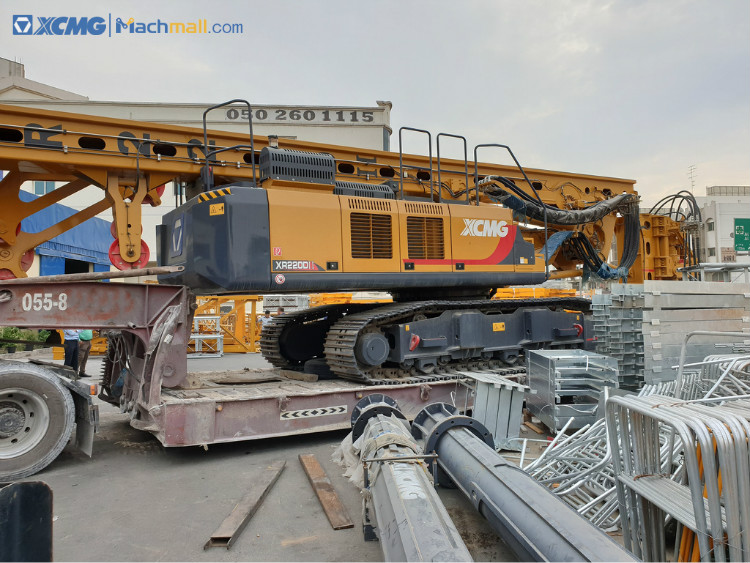 XCMG Retread Machine XR220D 220kn 50m Rotary Drilling Rig For Sale ...