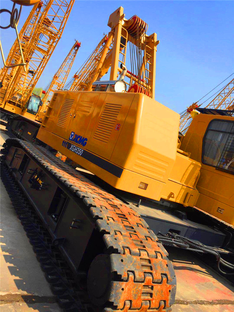 XCMG official 130 ton new construction machine crane crawler XGC130 ...