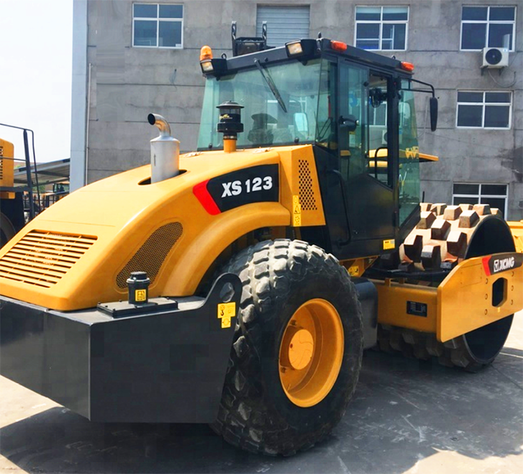 XCMG official mini road roller XS123 single drum vibratory road roller ...