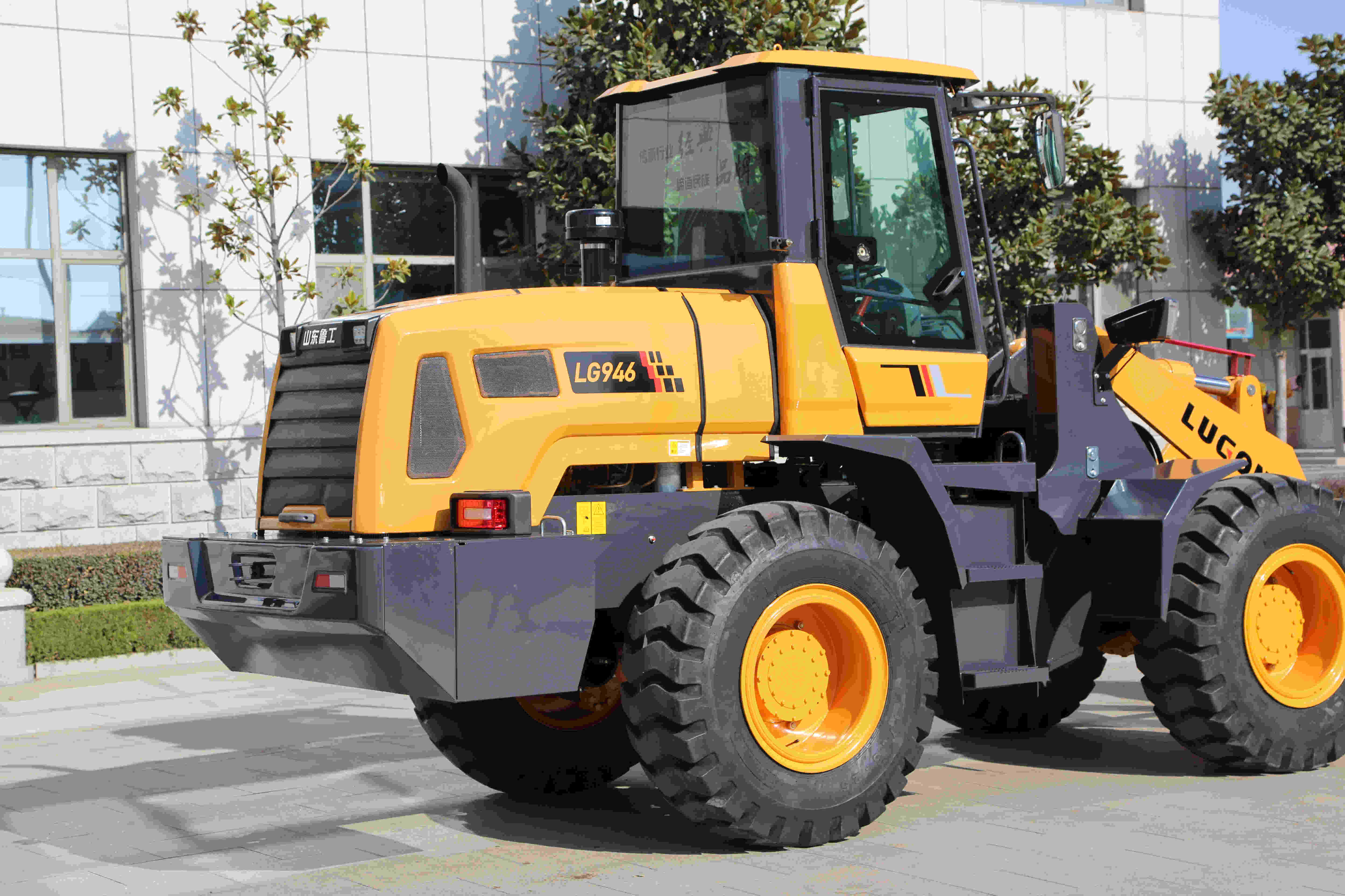LUGONG LG946 Small Wheel Loader For Agriculture For Sale, MACHMALL