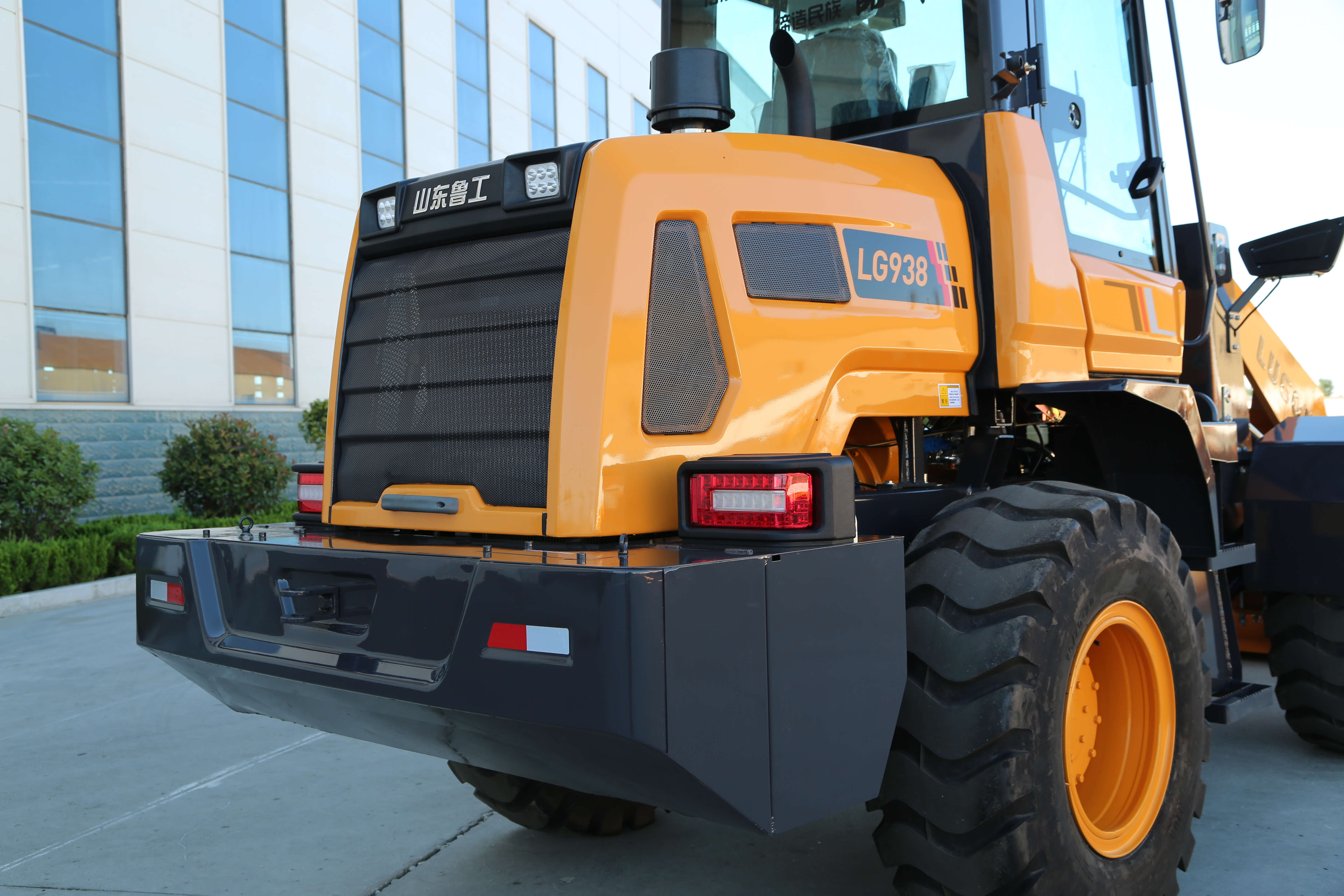 LUGONG LG938 Compact Wheel Loader Front Loader China loader big hub ...