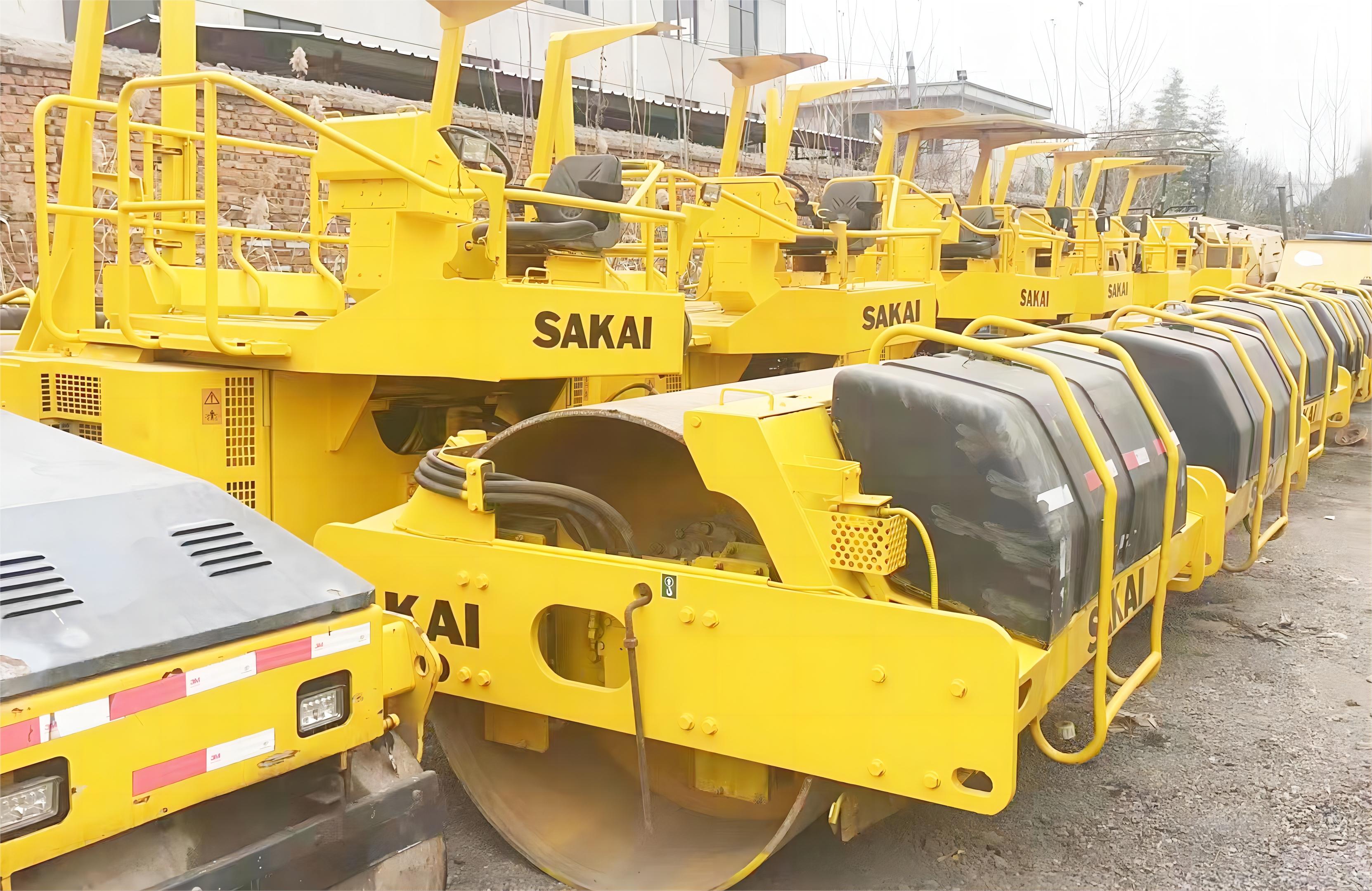SAKAI SW900 Chilsonator Roller Compactor Used Asphalt Rollers For Sale ...