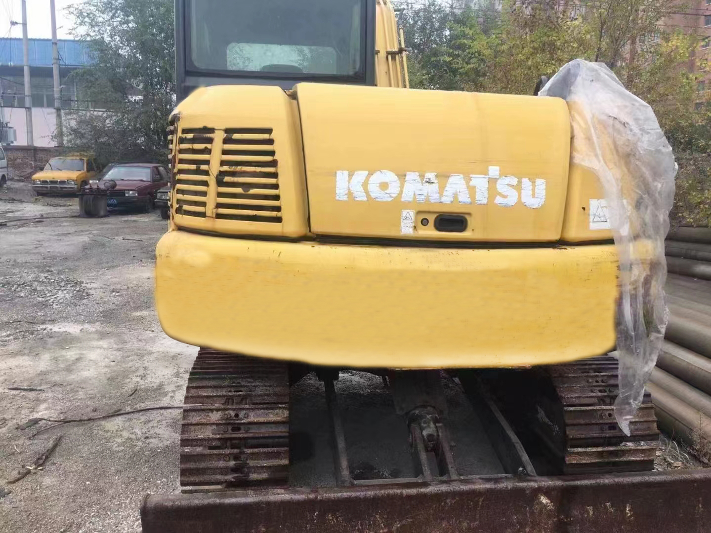 Komatsu excavator 7 ton PC70-8 hydraulic excavating digging equipment ...