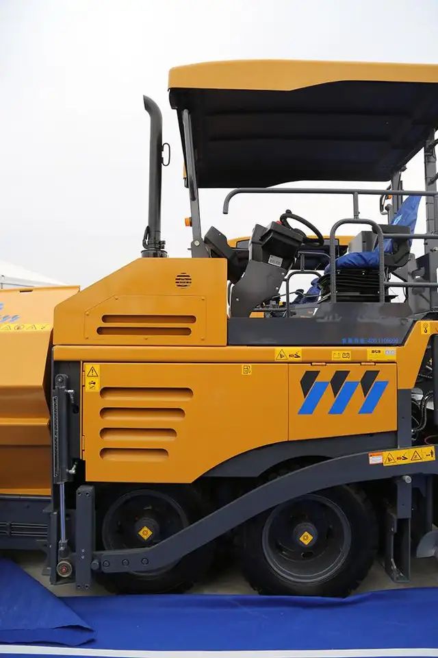 XCMG Official Used RP453L Mini Asphalt Paver Outdoor, MACHMALL