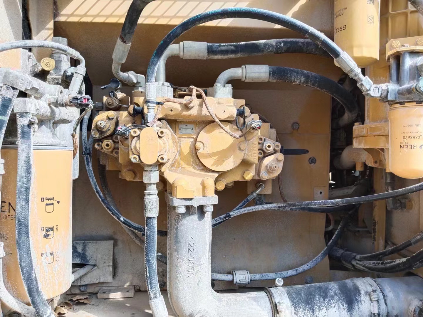 Caterpillar heavy equipment Digger CAT 330D2L used excavators, MACHMALL