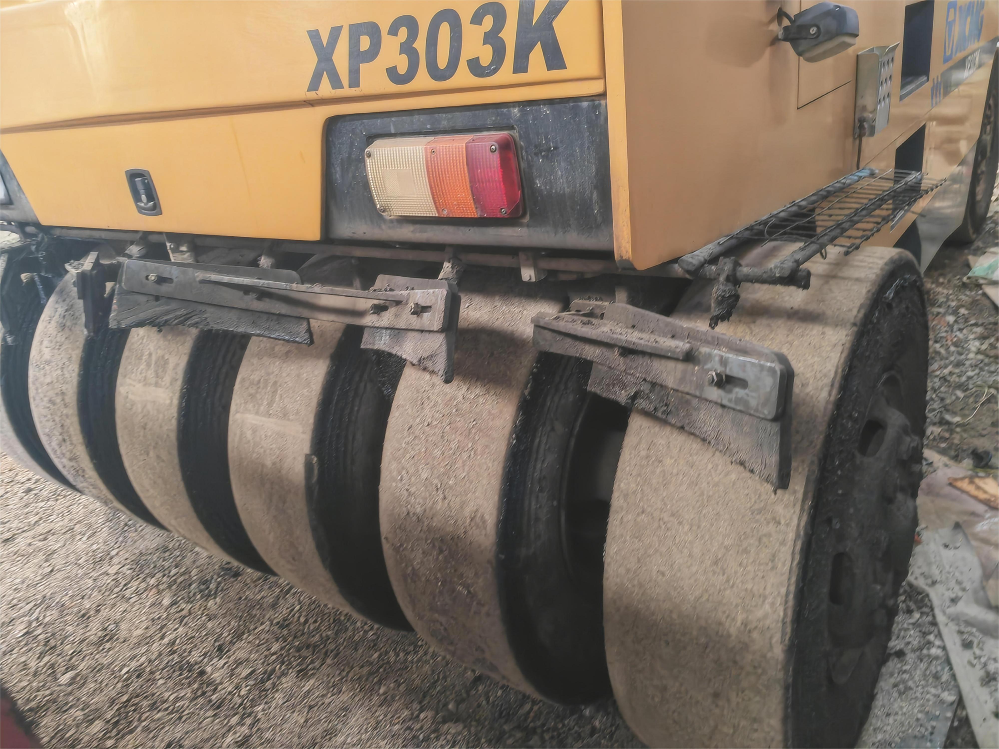 XCMG official 30tons used pneumatic rubber tires vibratory roller ...