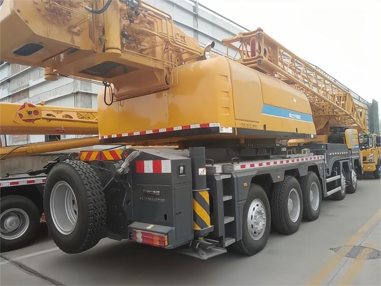 XCMG Official Used mobile crane 130ton truck crane XCT130 for sale ...