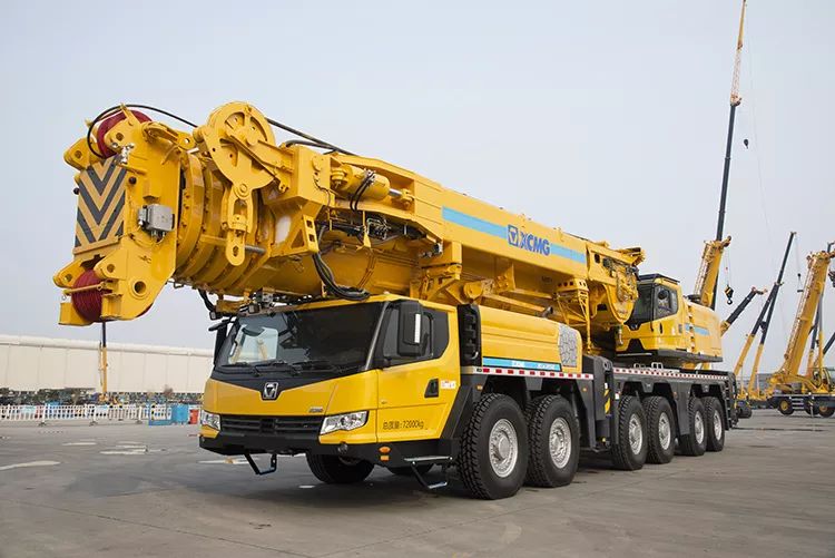 XCMG XCA300-1 all terrain crane 300 ton Used mobile truck crane, MACHMALL