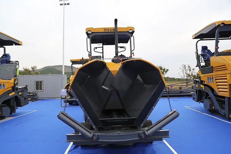 XCMG Official Used RP453L Mini Asphalt Paver Outdoor, MACHMALL