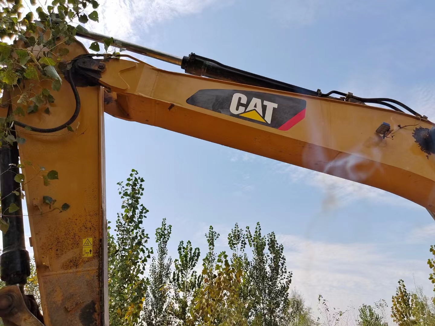 Caterpillar heavy equipment Digger CAT 330D2L used excavators, MACHMALL