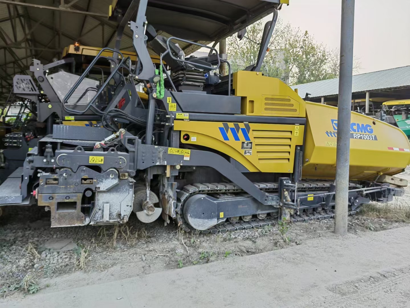 XCMG official 10m Used asphalt sensor good paver asphalt pavers sale ...