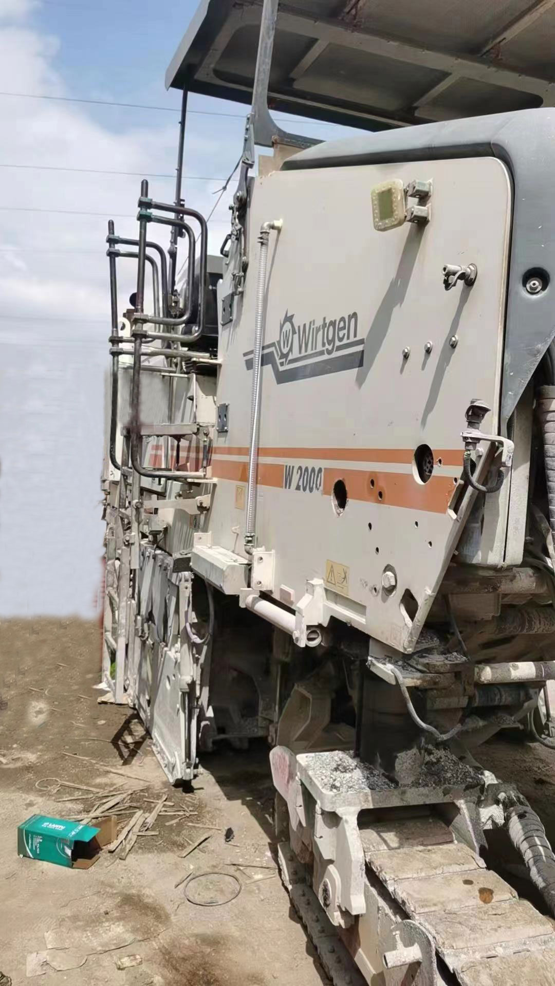 WIRTGEN W2000 Used Milling Machine For Sale, MACHMALL