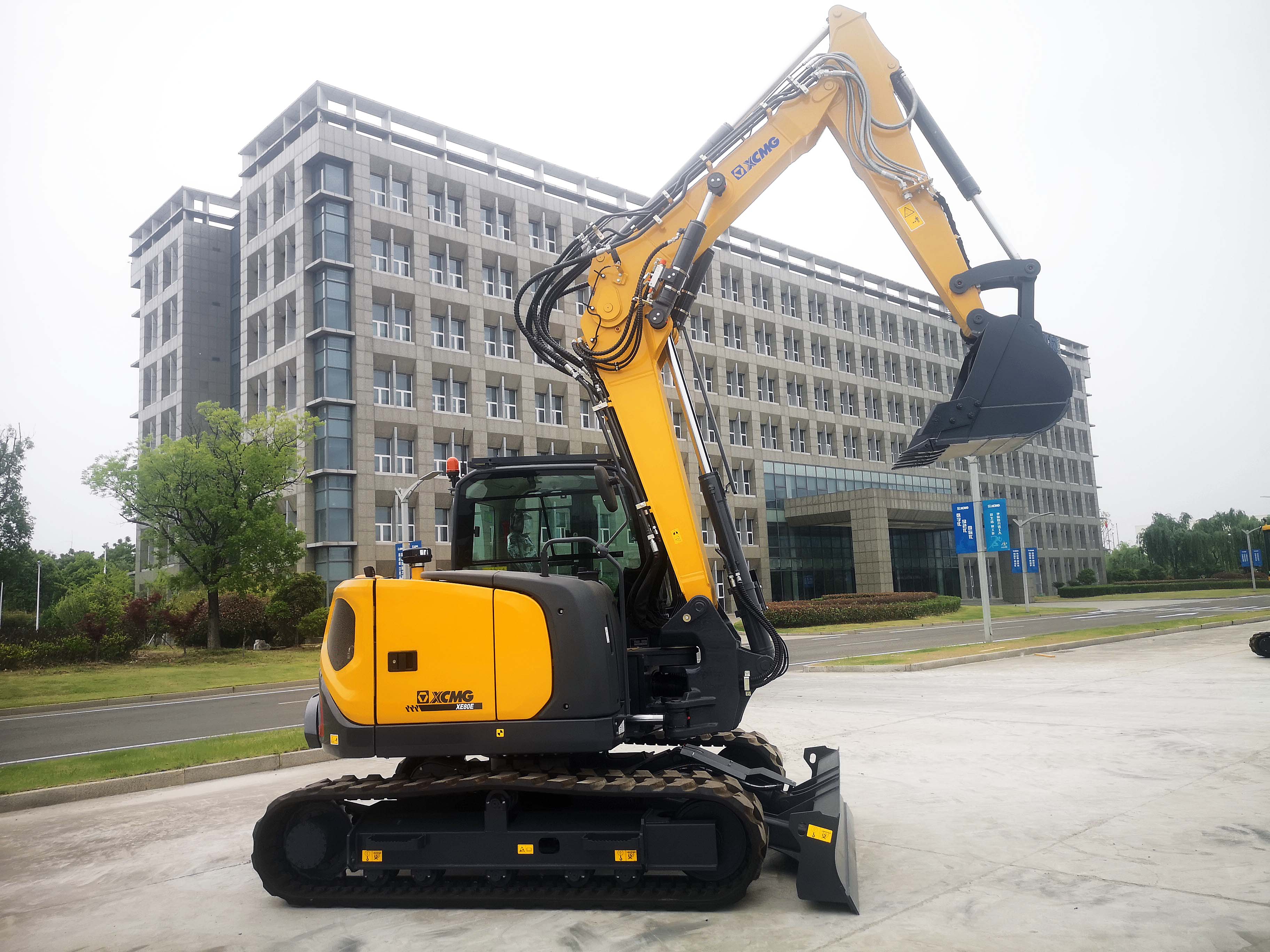 XCMG 8t XE80 Small Used Excavator For Sale, MACHMALL