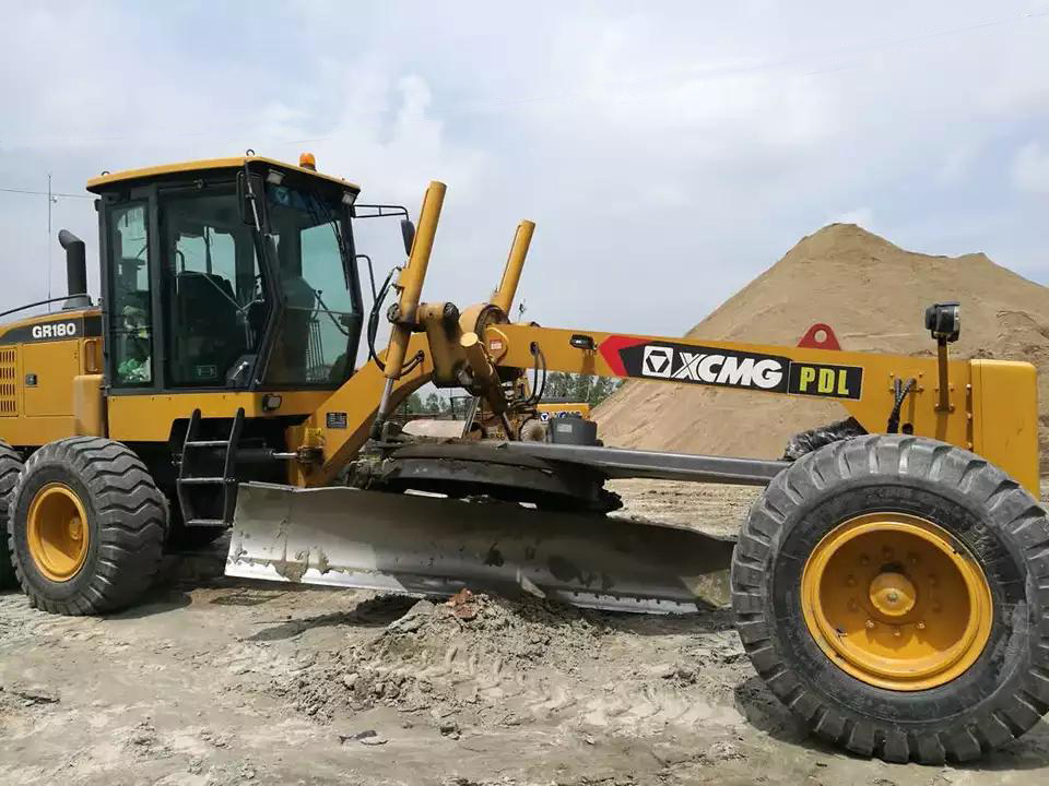 XCMG 180 hp second-hand motor grader GR180 best price, MACHMALL