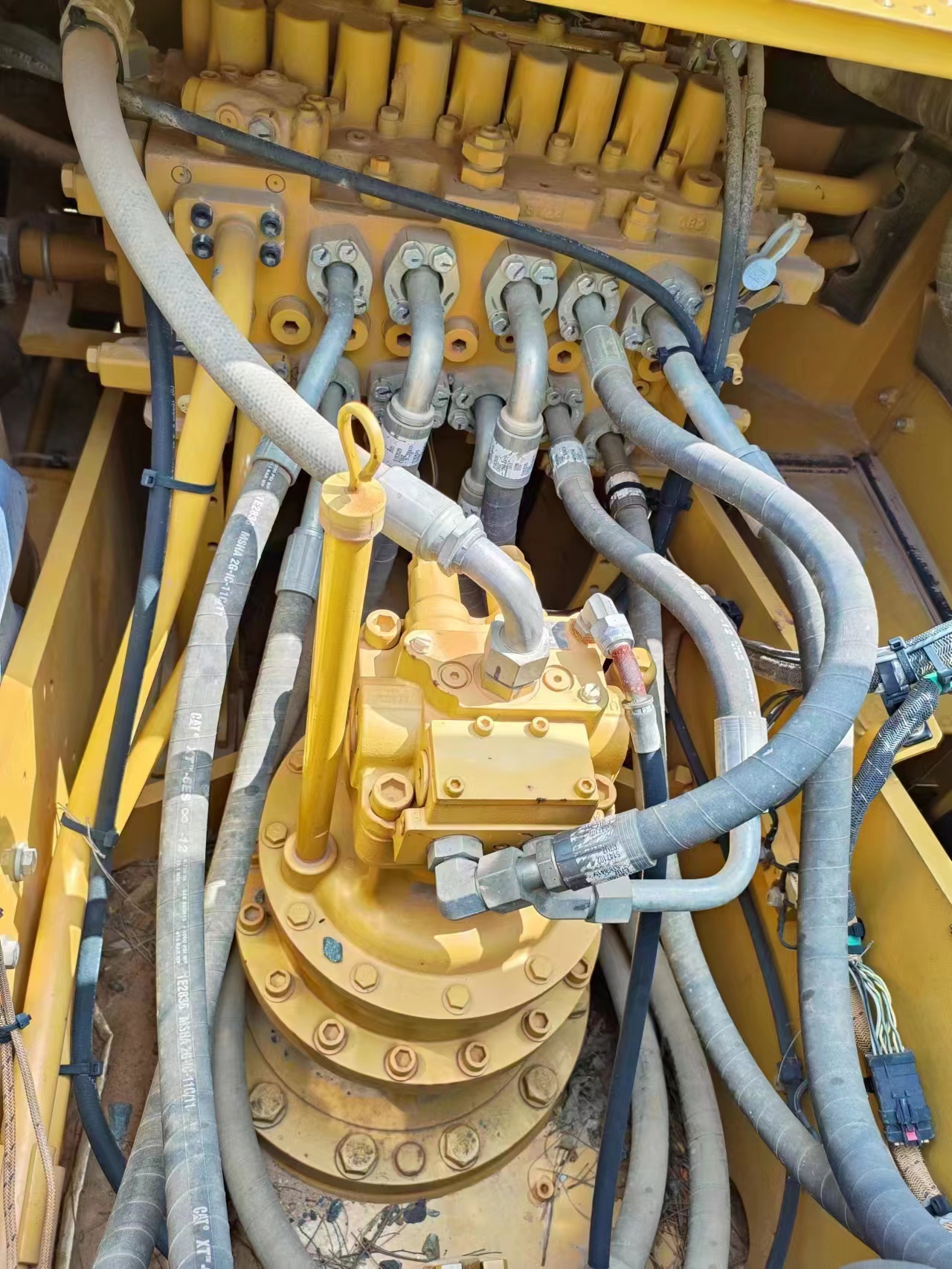 CAT Used Caterpillar 320GC Crawler Excavator for sale, MACHMALL