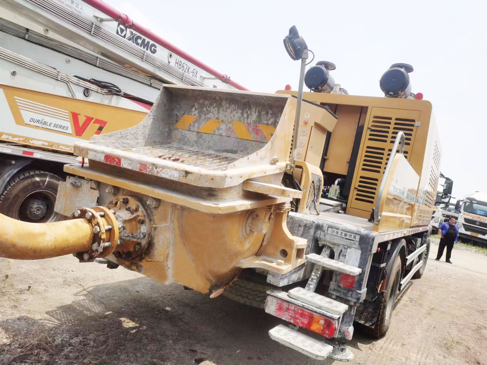 XCMG Official Used 52 Meter Truck Mounted Concrete Pump HB52V for Sale ...