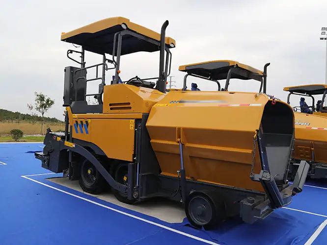 XCMG RP505 Driveway Small Asphalt Finisher 3M Mini Paver Roller ...