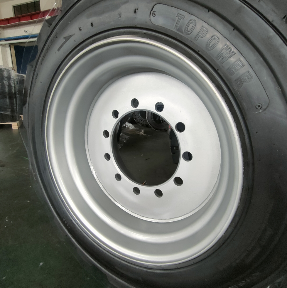 Haulotte Ha260px Boom Lift Foam Filled Tire 385/65D22.5 OTR Outrigger ...