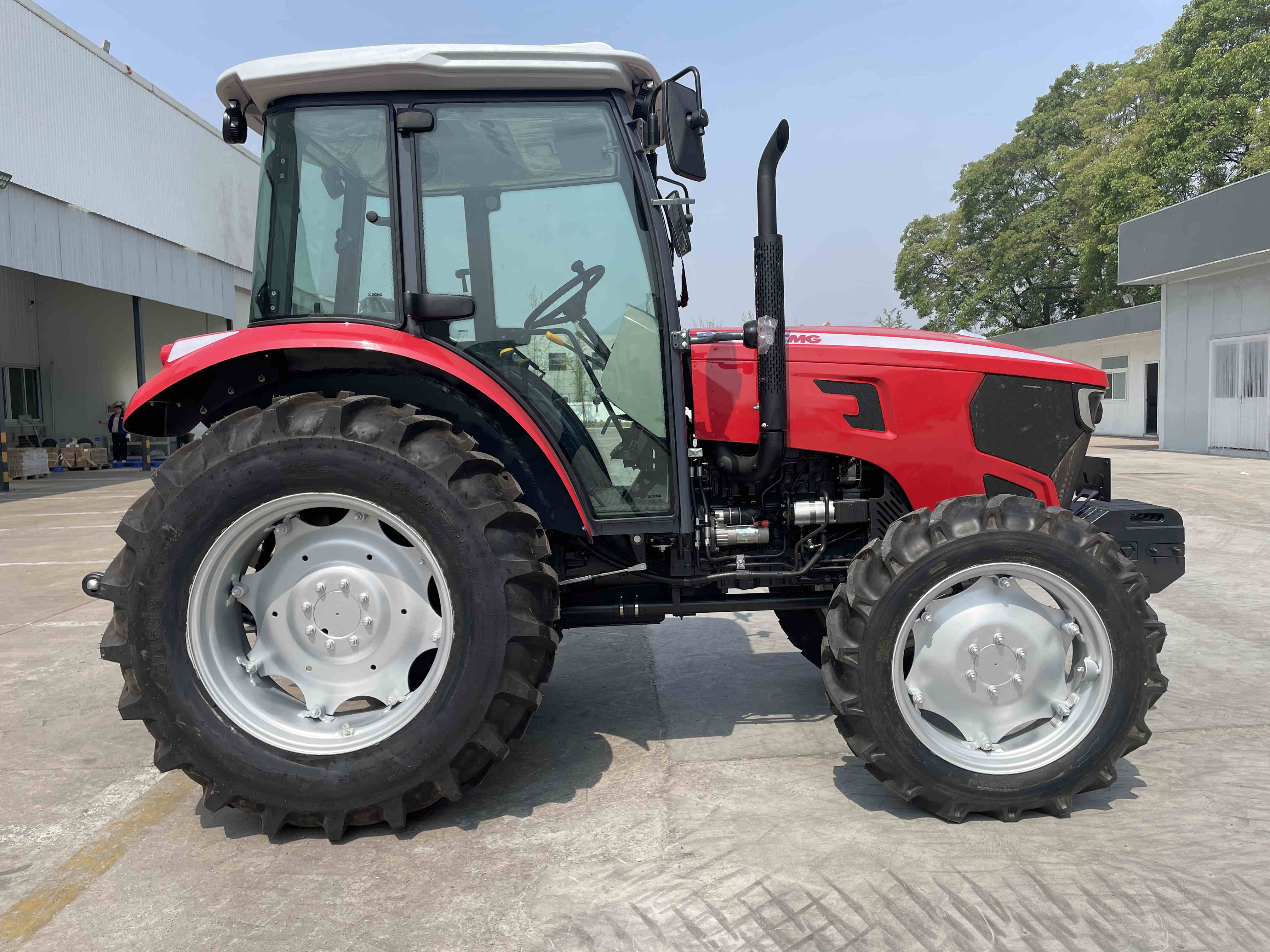 XCMG 4D series XT804 wheeled tractor for sale, MACHMALL
