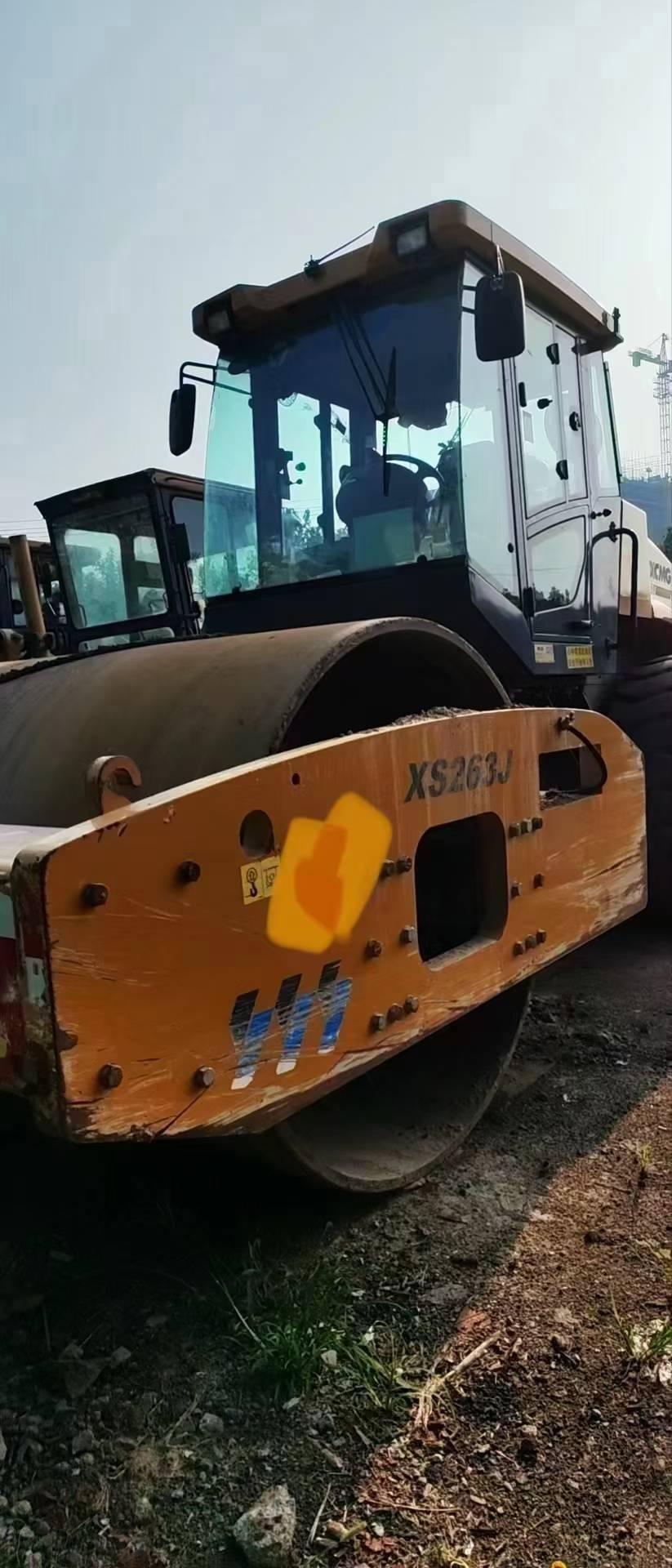 XCMG XS263J single steel roller, MACHMALL