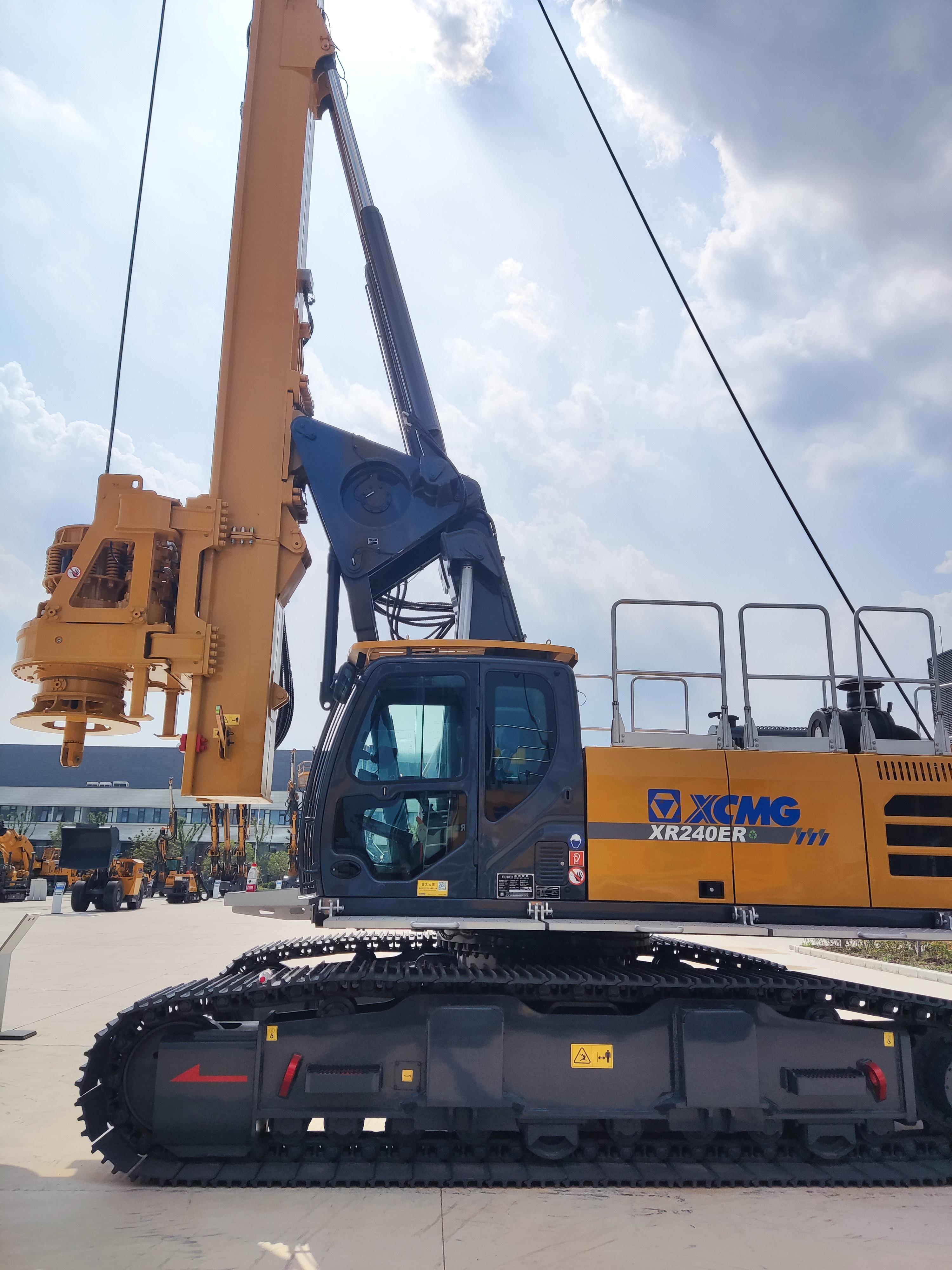 XCMG XR240ER rotary drilling rig, MACHMALL