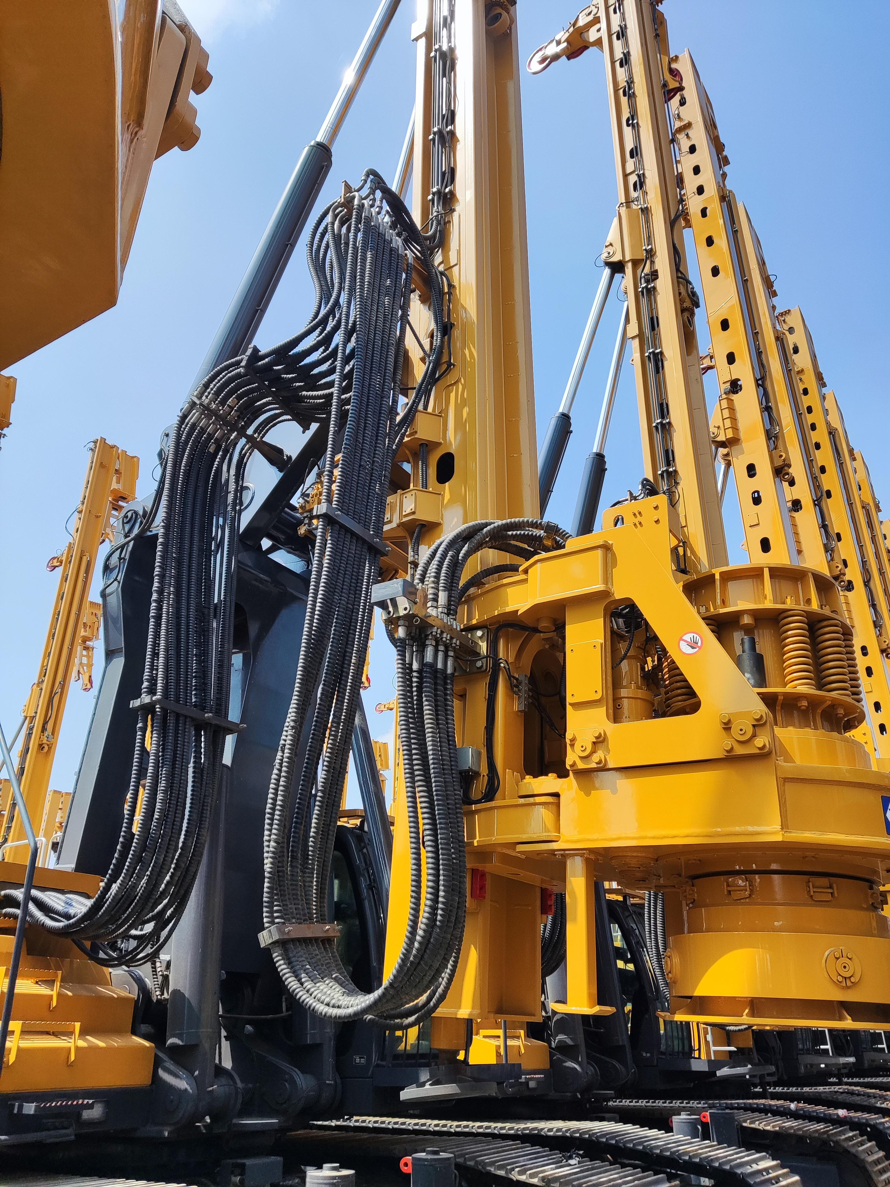 XCMG XR400E rotary drilling rig, MACHMALL