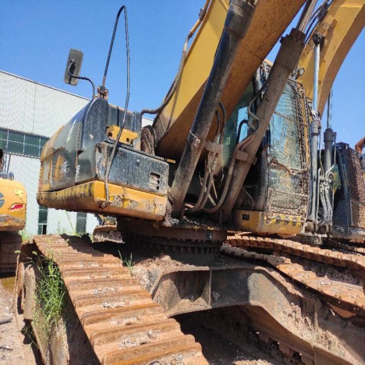Caterpillar 340D2L crawler excavator, MACHMALL