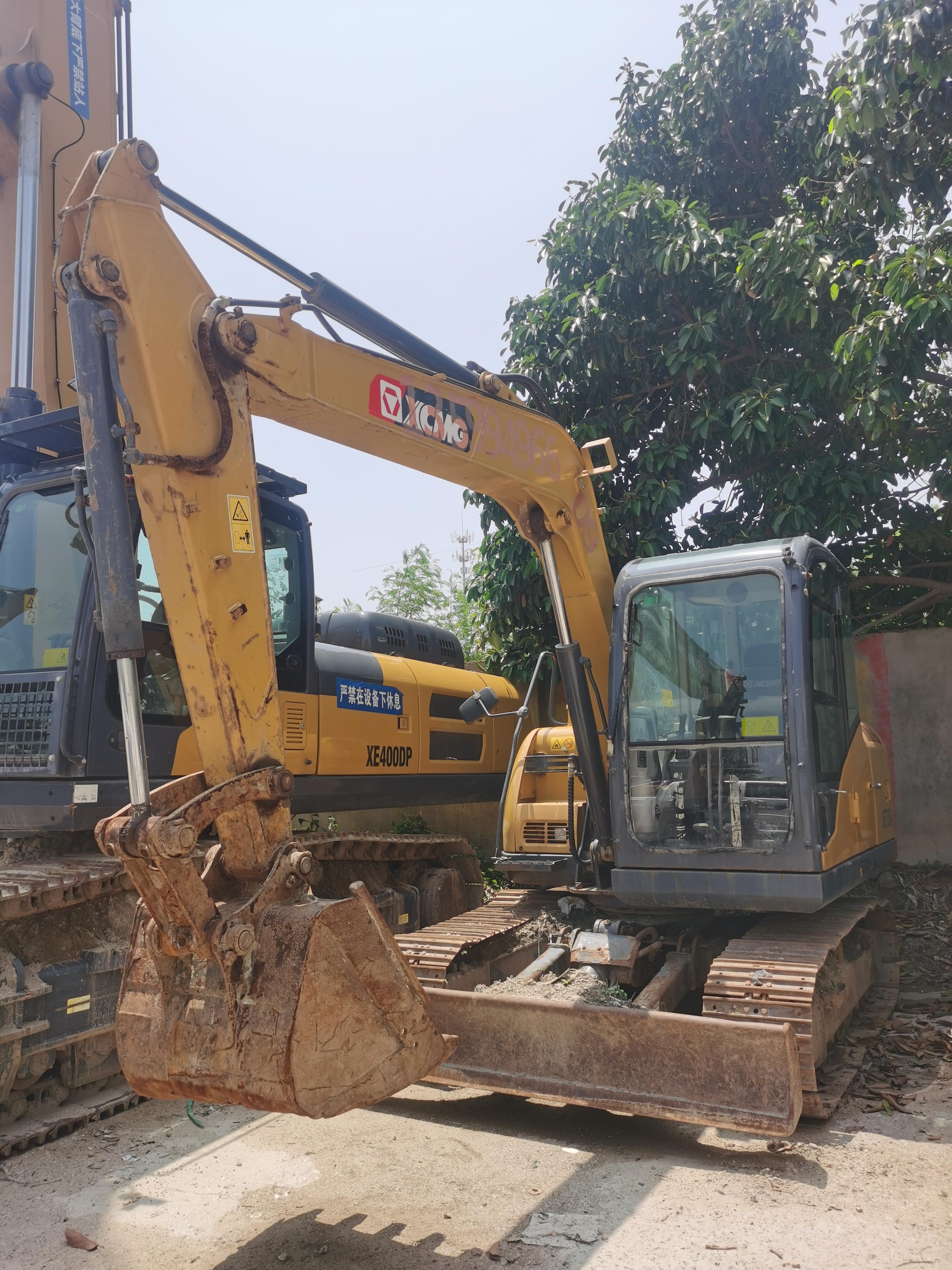 XCMG XE75DA crawler excavator, MACHMALL