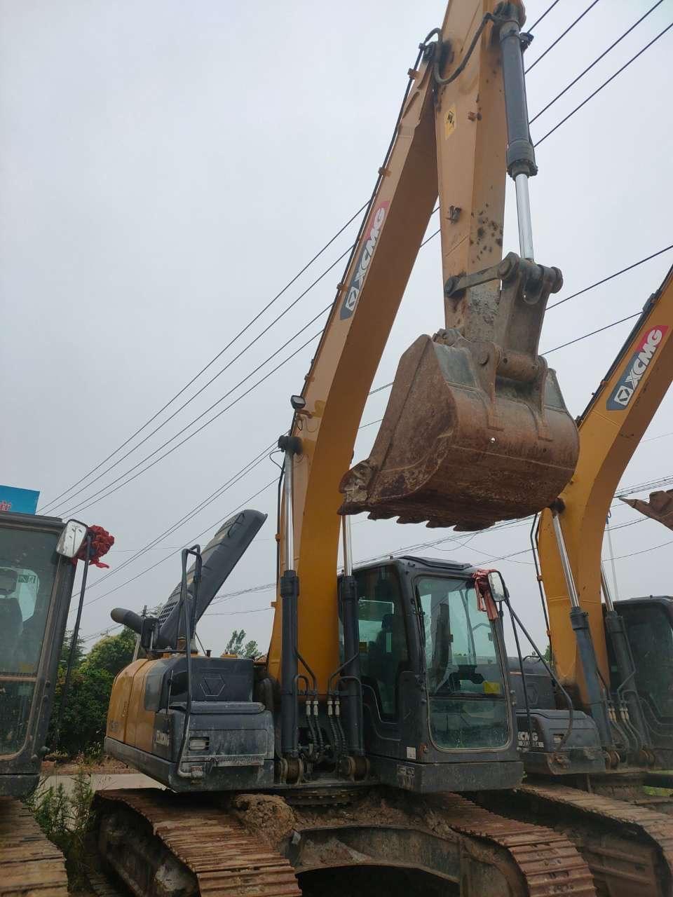 XCMG XE200DA crawler excavator, MACHMALL