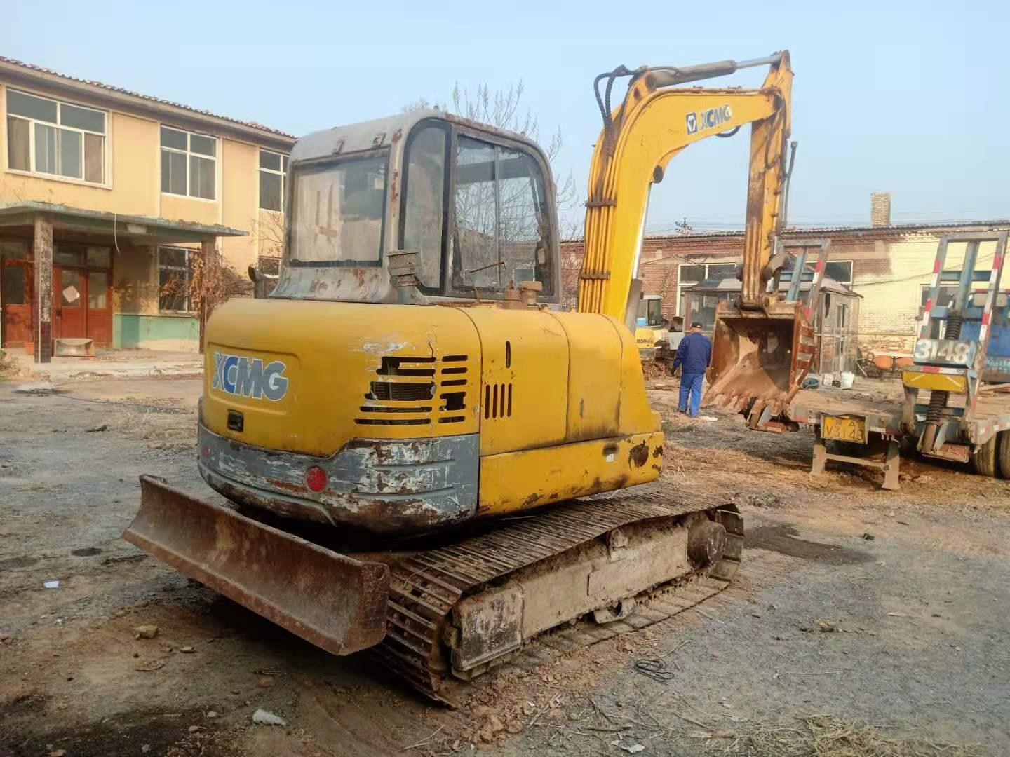XCMG XE60 crawler excavator, MACHMALL