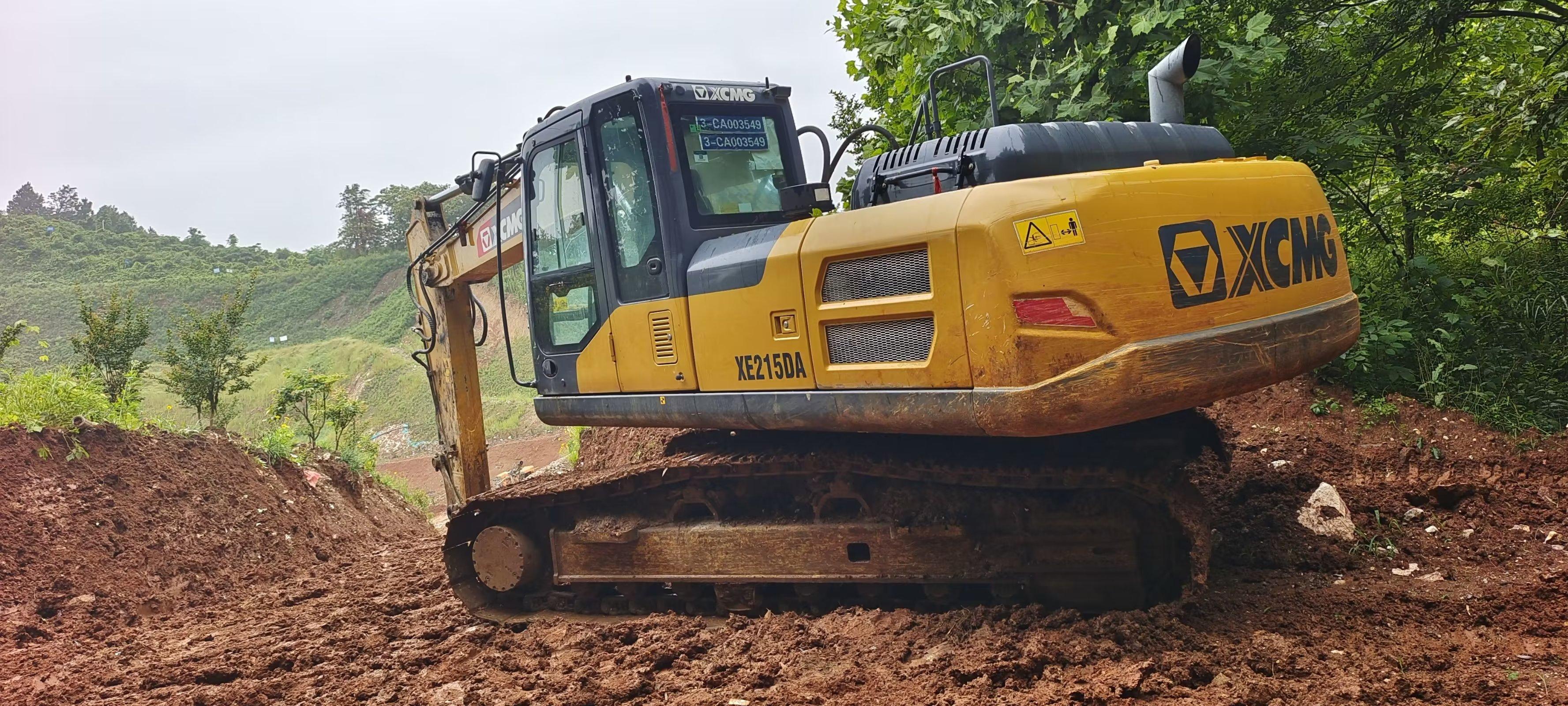 XCMG XE215DA crawler excavator, MACHMALL