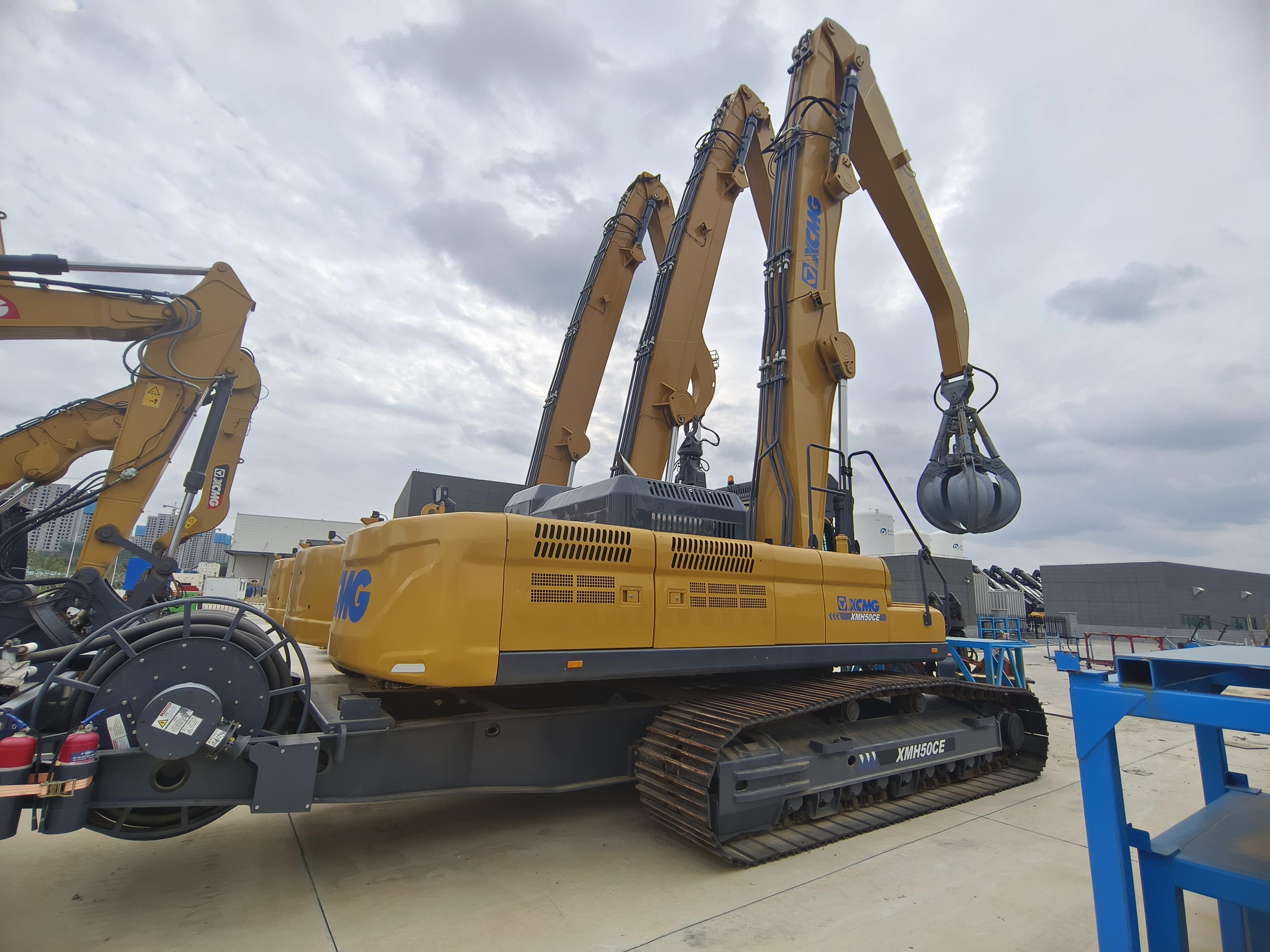 XCMG XMH50CE crawler excavator grab machine, MACHMALL