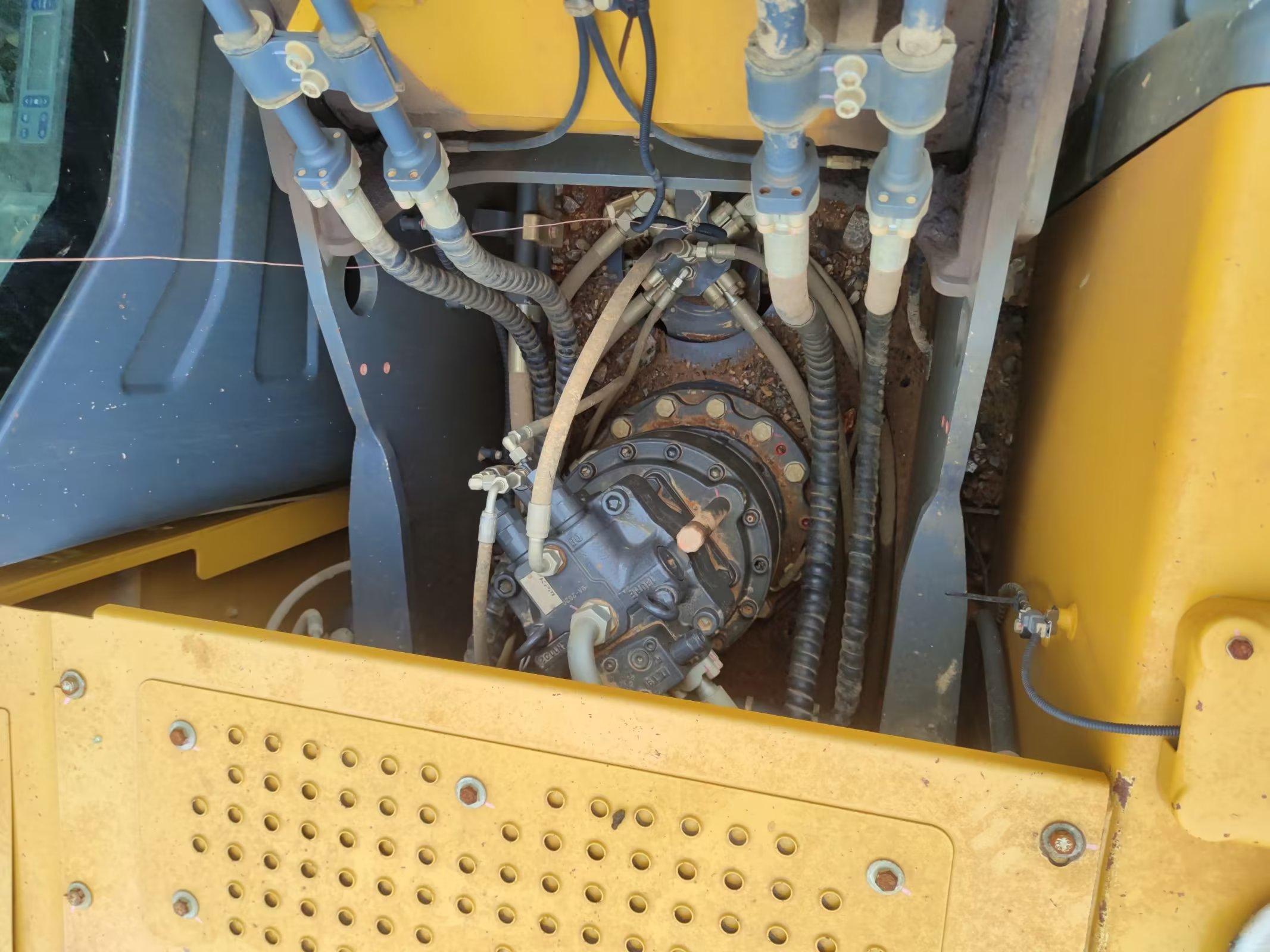 XCMG XE215DA crawler excavator, MACHMALL